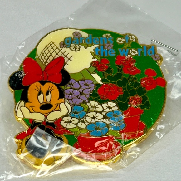 Disney | Jewelry | Disney Pin Gardens Of The World Tour Limited Edition ...